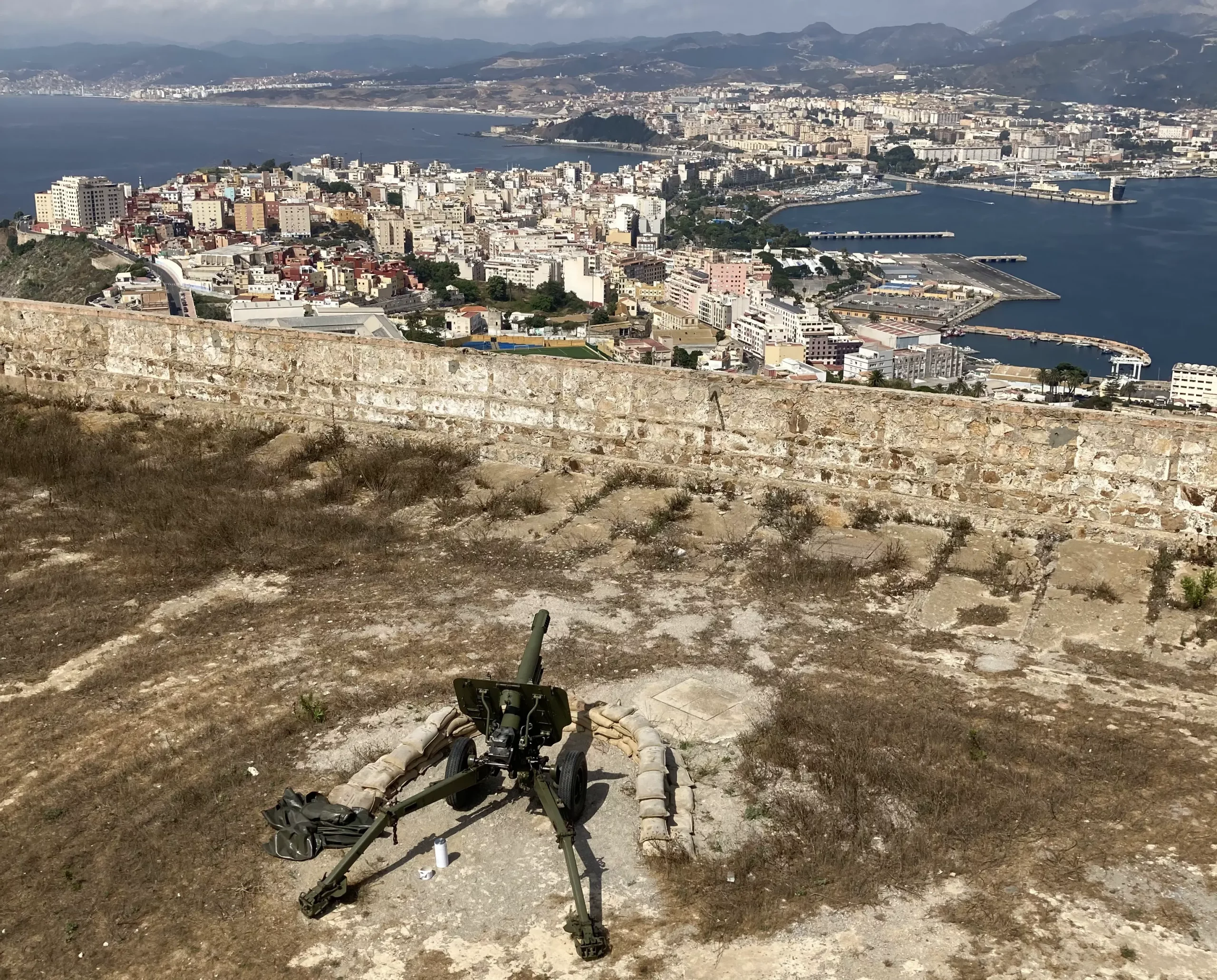 Fortaleza del Hacho; historia y actualidad - Horario Barcos